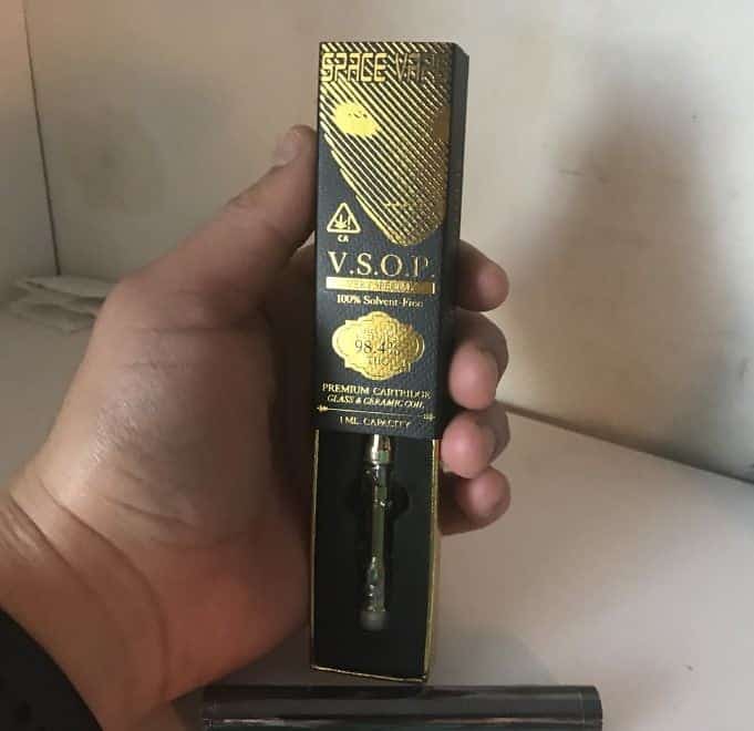 Space Vape Review - Potent Oil, Pleasant Hits And A Powerful High